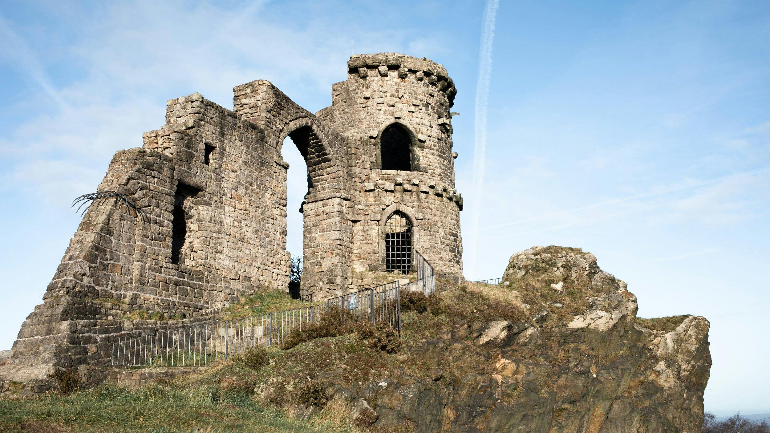 Visit Mow Cop Castle | Manor House Hotel | Cheshire