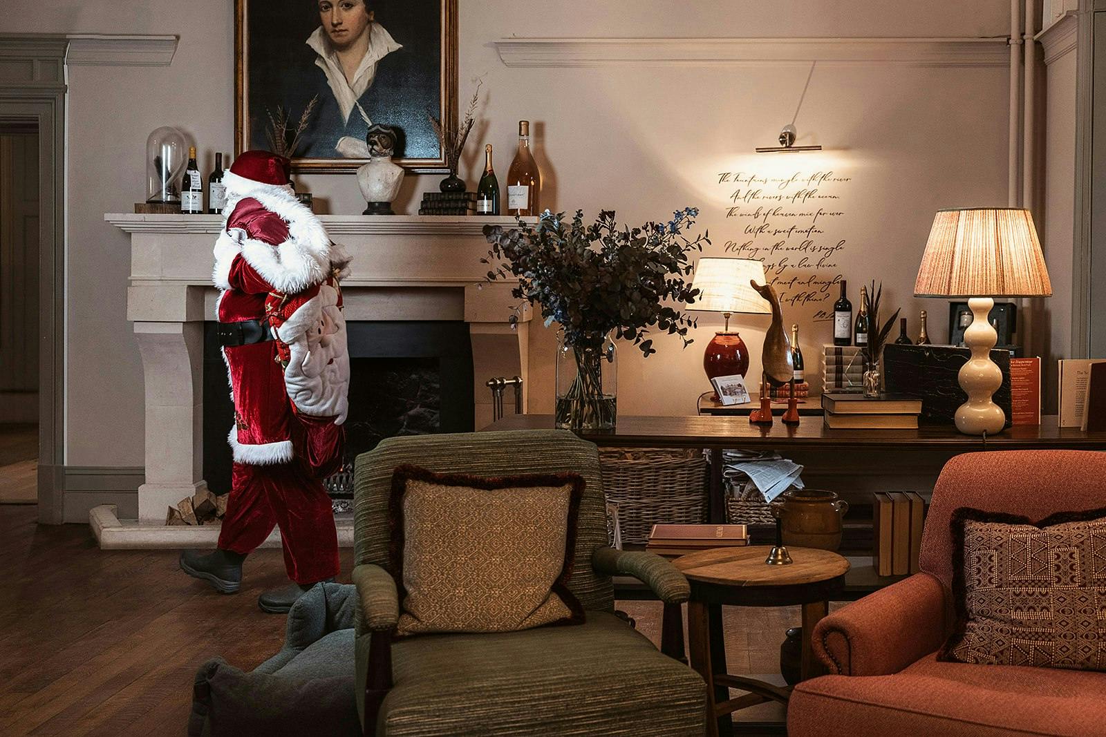 Christmas 2025 - The Signet Collection