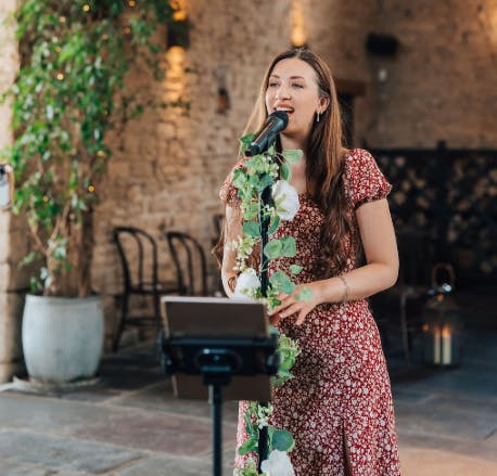 Chess Taylor at The Stable - Tewinbury Farm Hotel | 4 Star Hotels